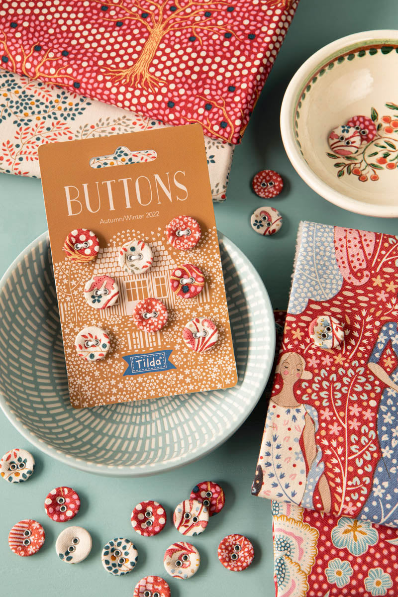 Tilda Hometown Buttons Rust 5/8in 8 Count – the-surgeon's-knots